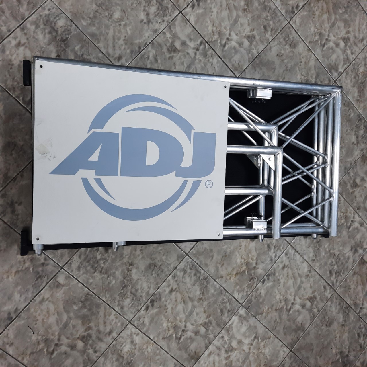 American DJ Pro Event Table II – Artist Systems